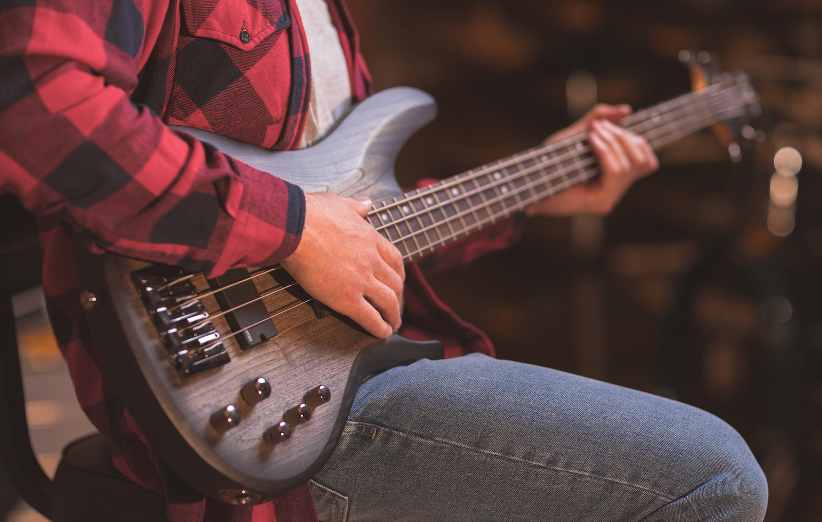 Corsi di Basso - Scuola Musica Musicittà - Fino Mornasco | Como